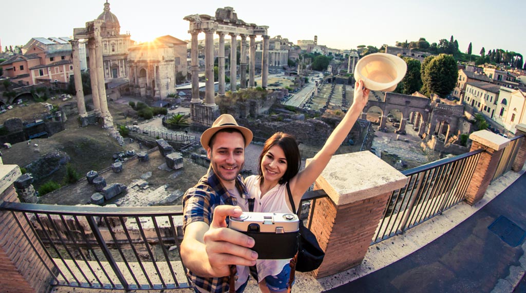 Guided Rome Tours: Bus, by Foot, Hop on Hop off. Colosseum & Vatican