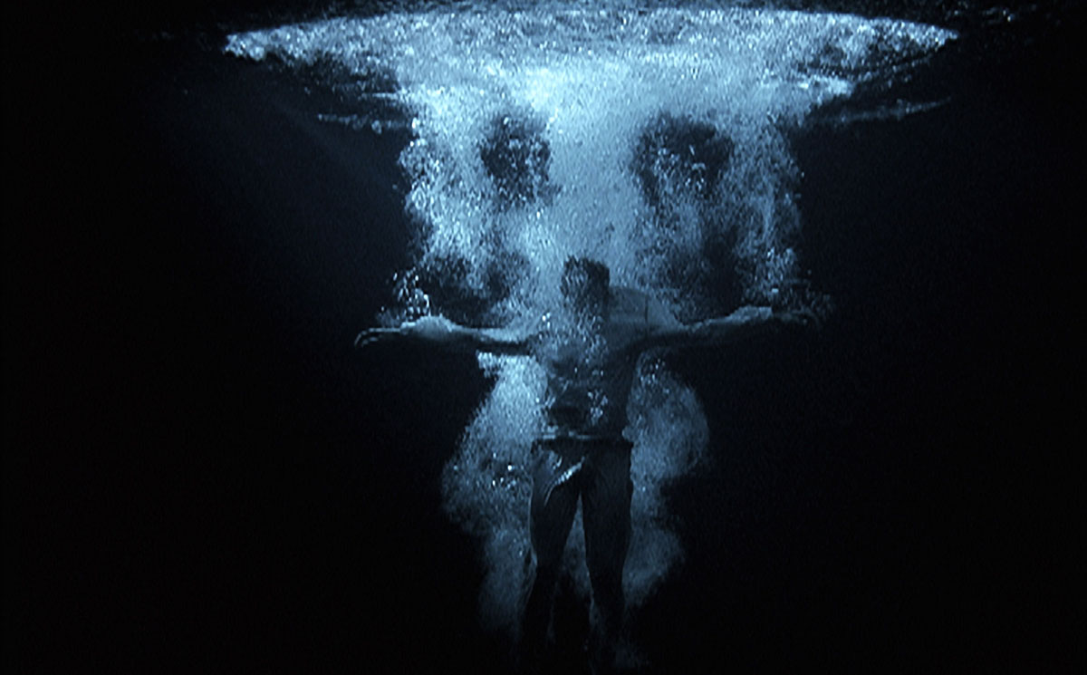 Bill Viola. Icons of light: video installations and video projections